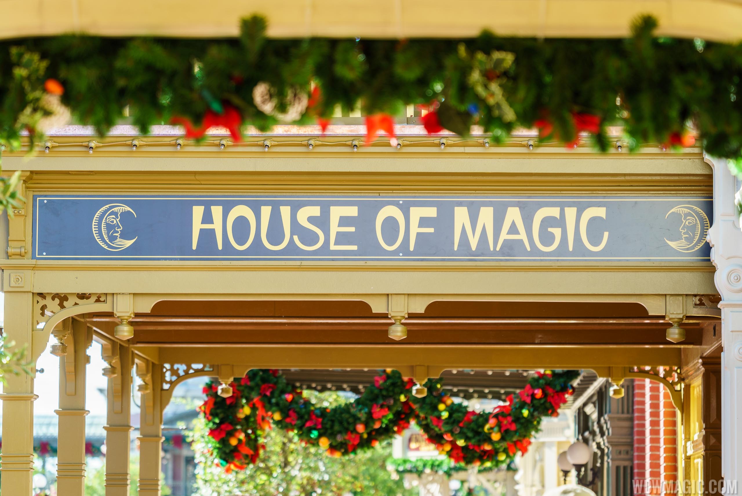 PHOTOS - House of Magic store-front returns to Main Street U.S.A.
