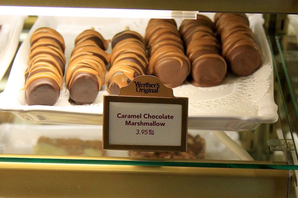 Karamelle-Kuche - Photo tour of Germany's new Caramel shop now open at ...