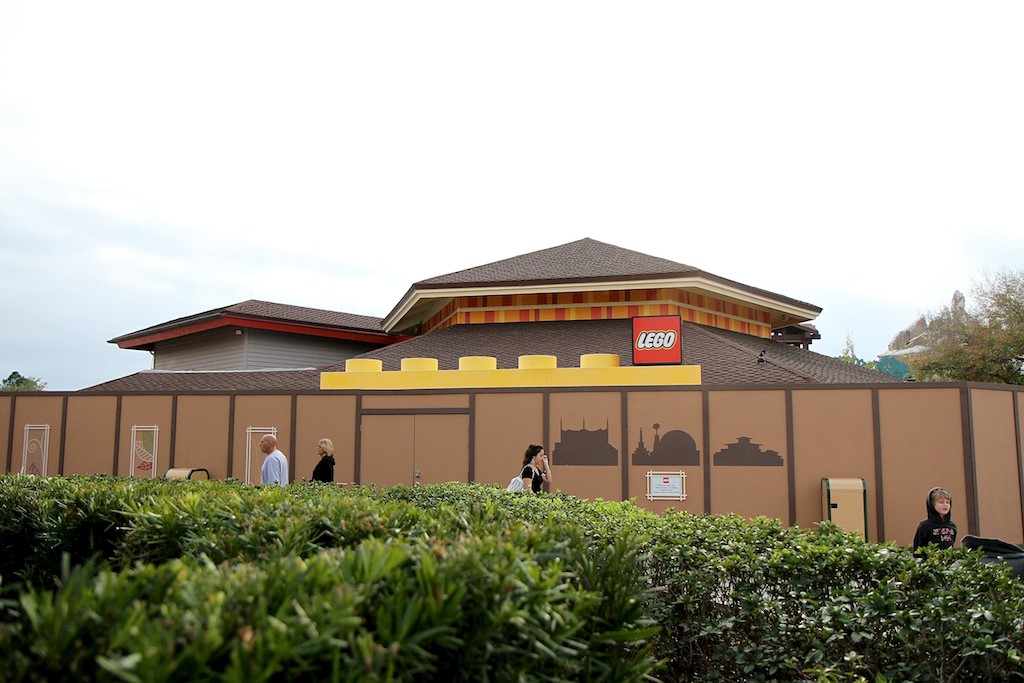 A look at the temporary LEGO store at Downtown Disney