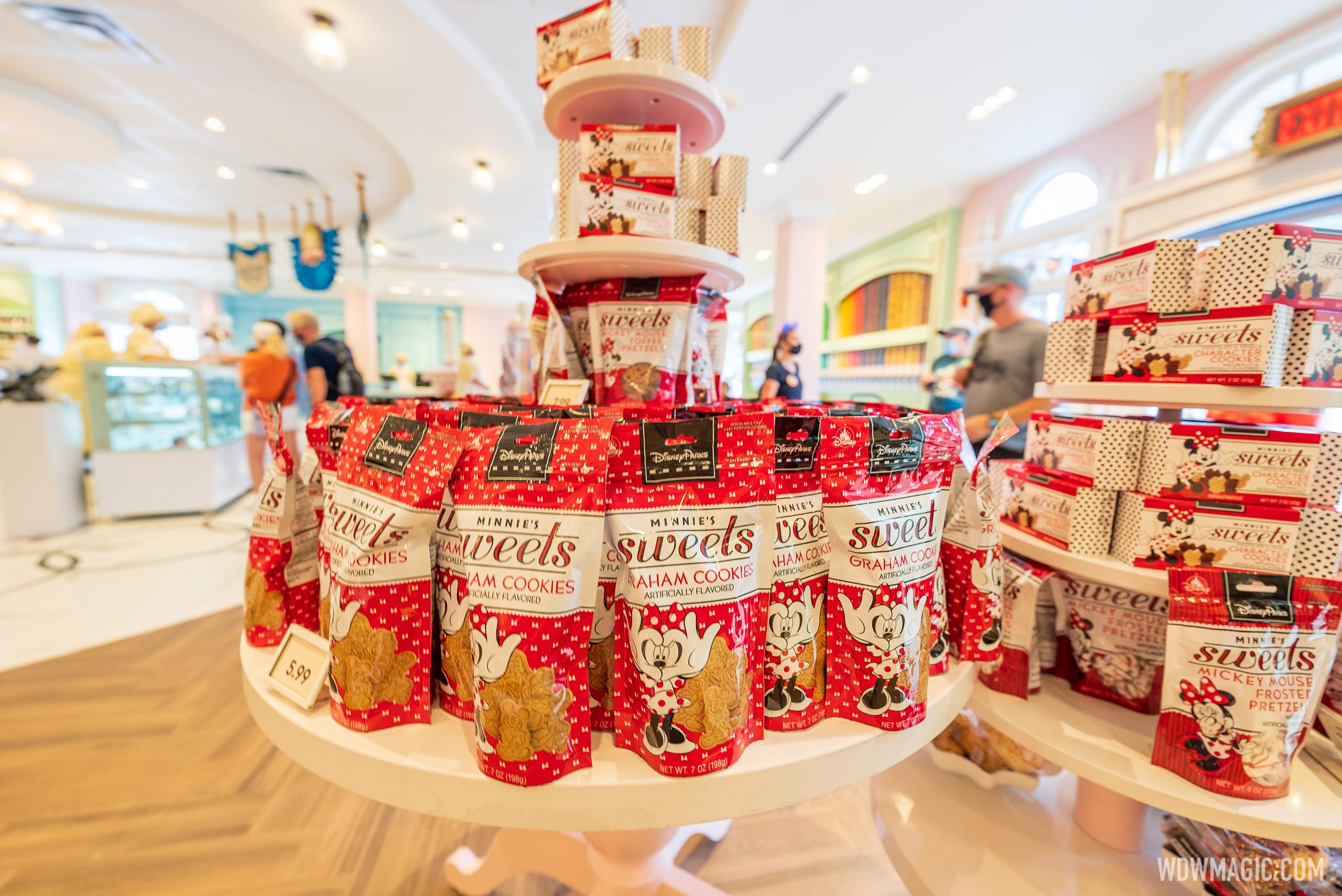 Inside the new Main Street Confectionery store at Magic Kingdom - Photo ...