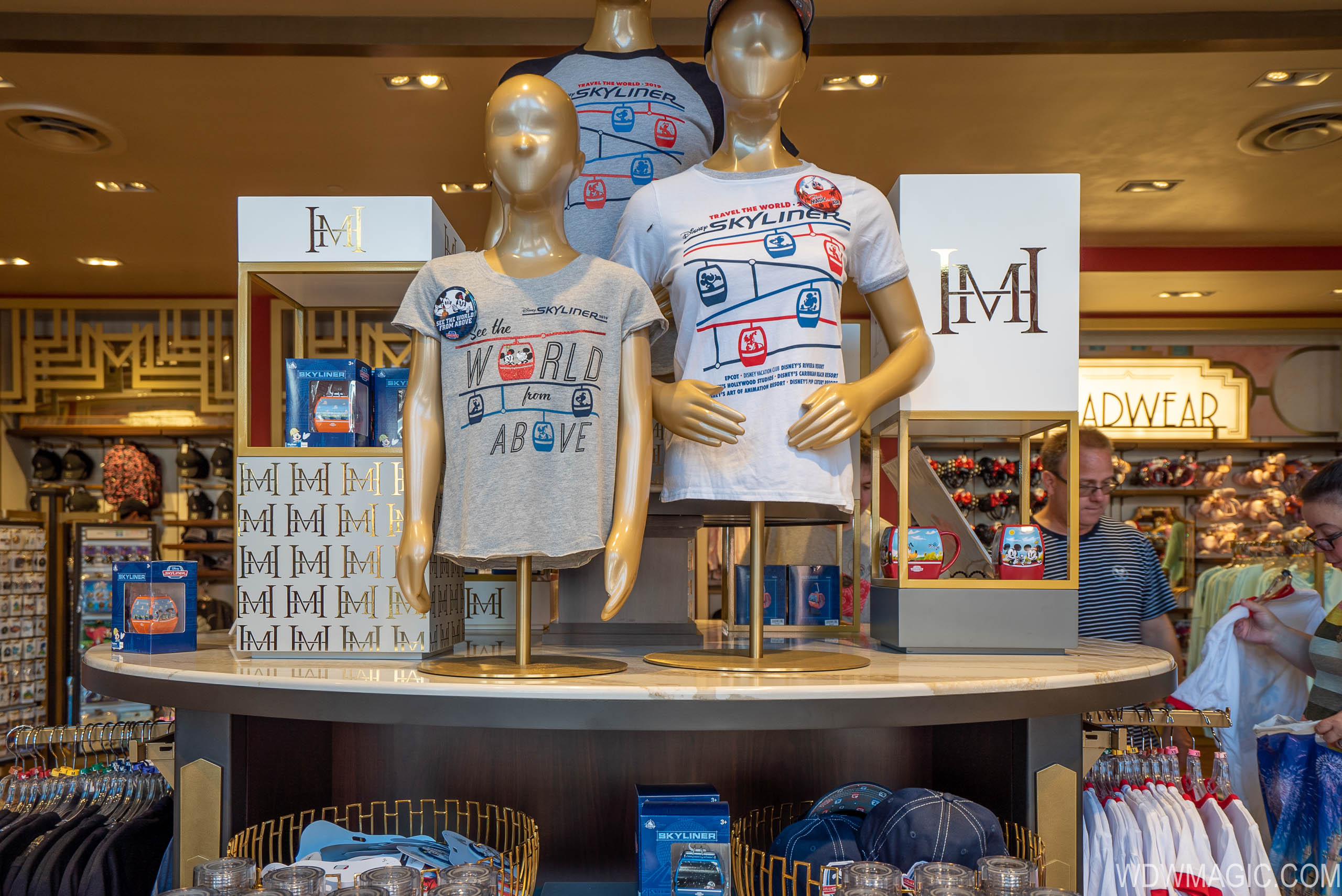 New look Mickey's of Hollywood - Photo 11 of 12