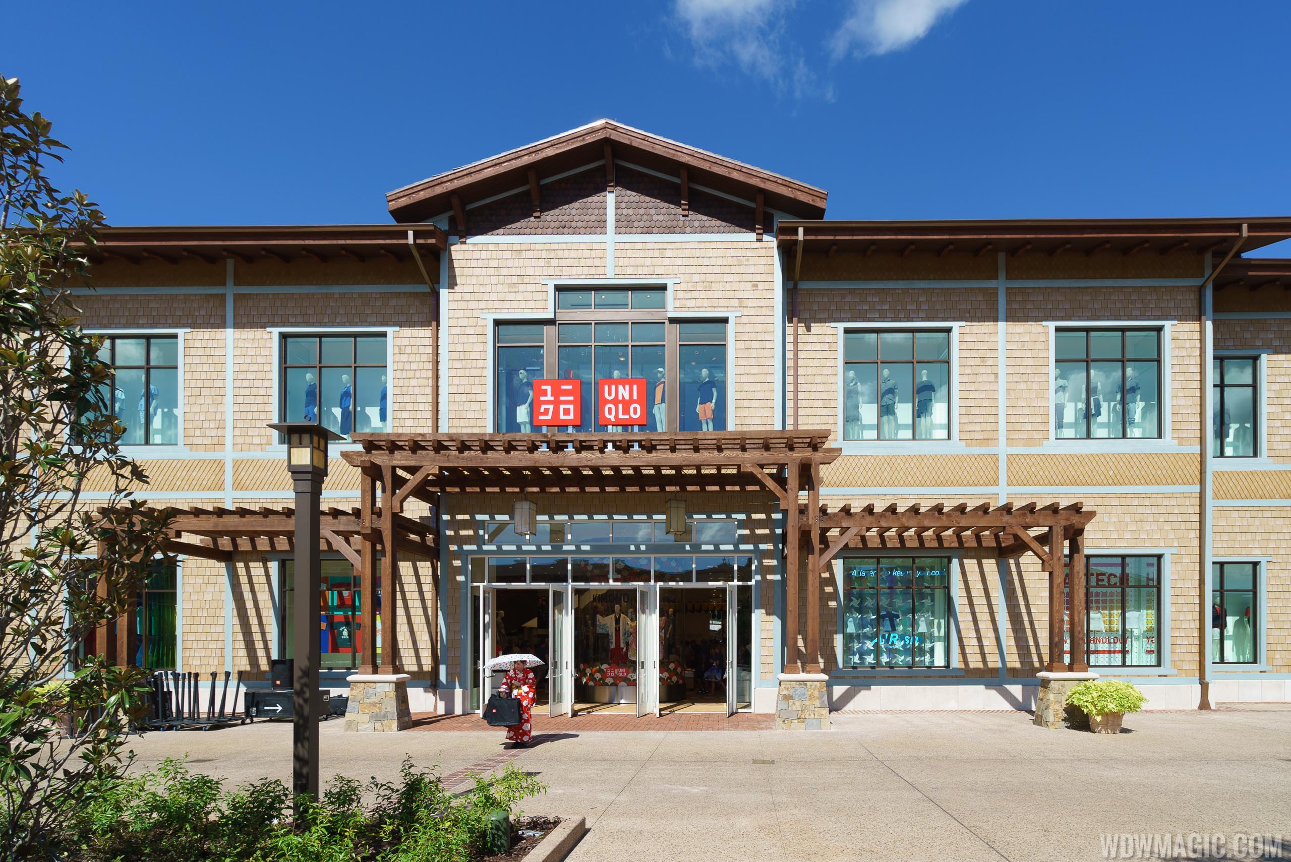 UNIQLO at Disney Springs overview - Photo 1 of 24