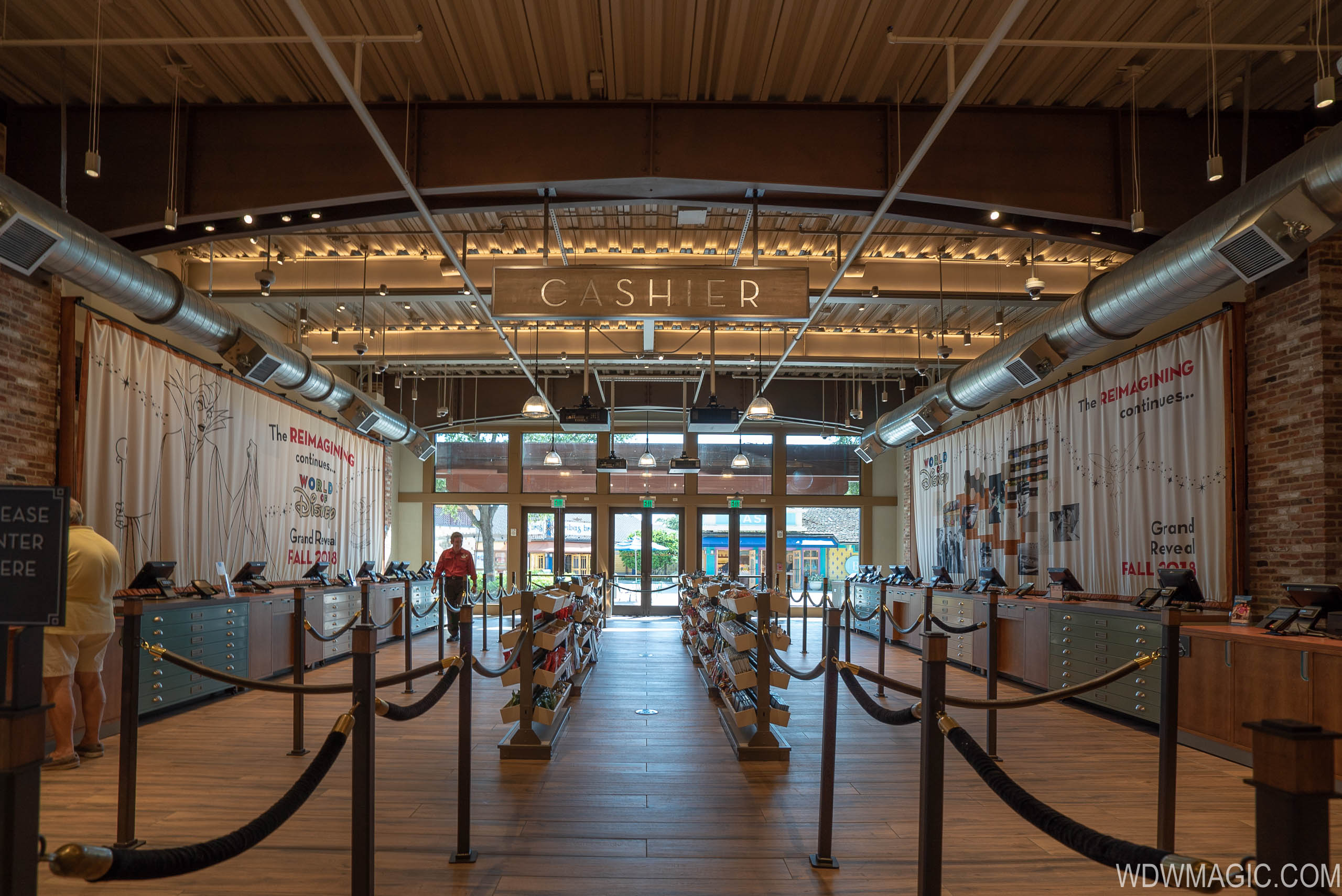 New look World of Disney - phase 1 - Photo 2 of 11