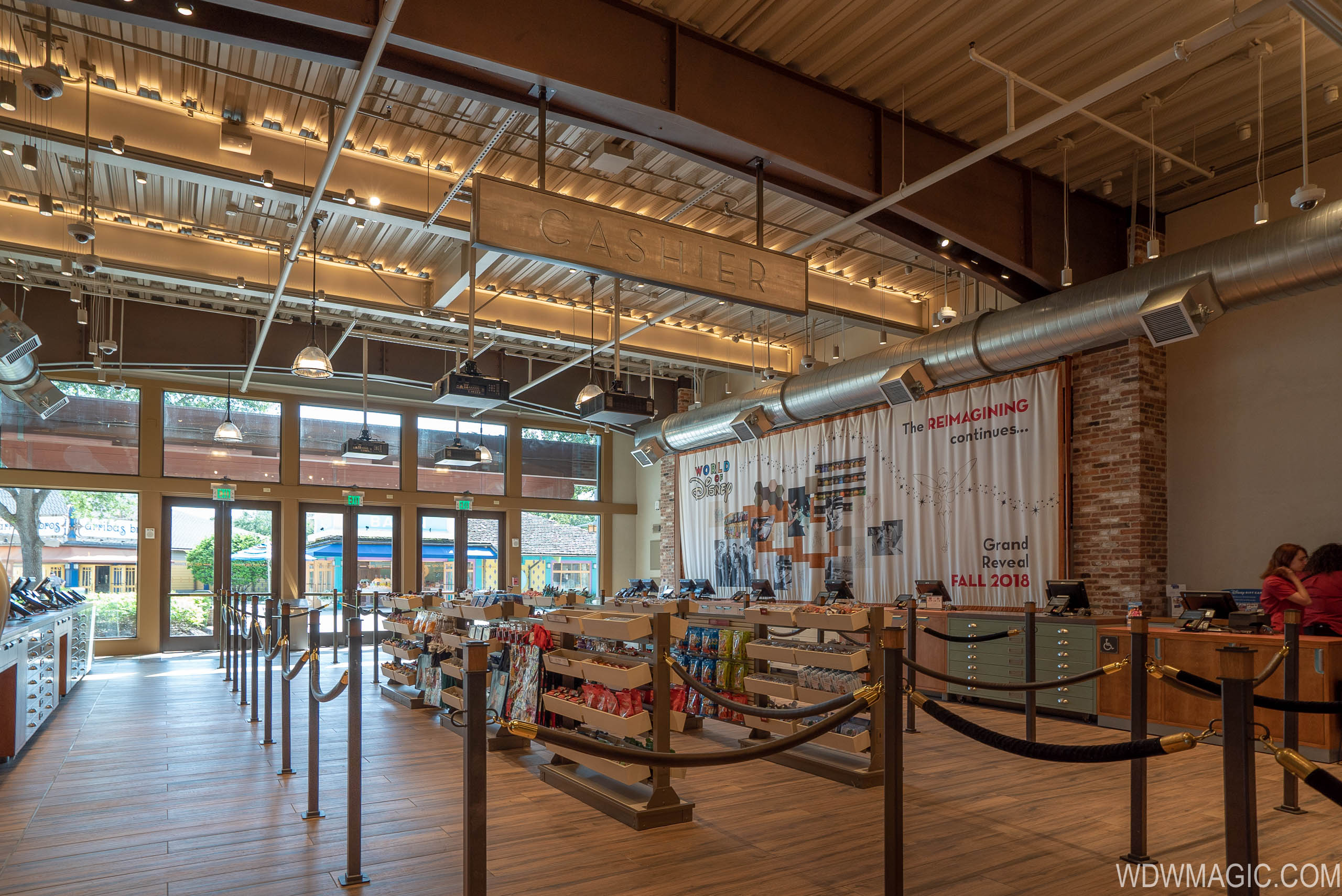 New look World of Disney - phase 1 - Photo 3 of 11