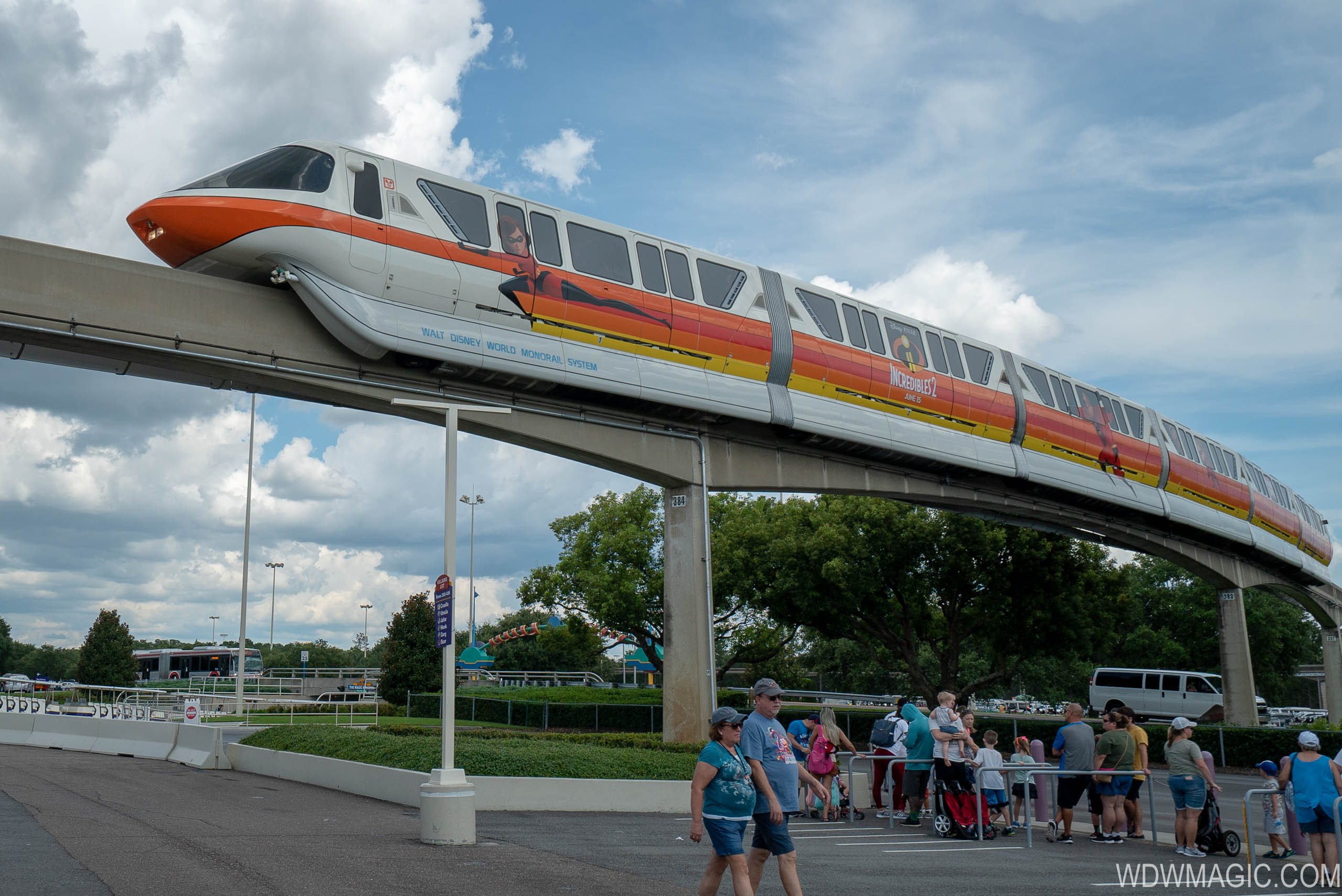 PHOTOS - Incredibles 2 Monorail takes to the Epcot line