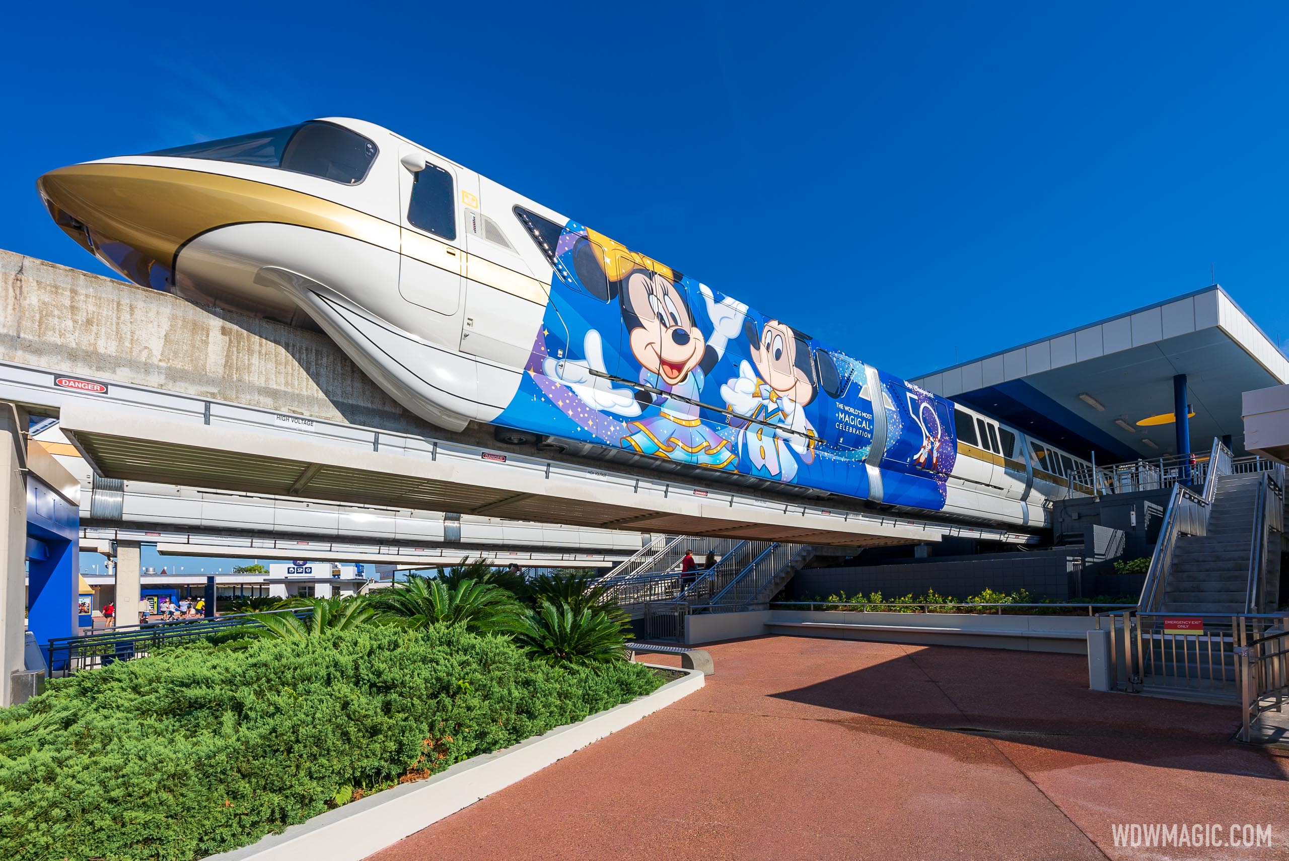 Monorail Gold 50th anniversary wrap - Photo 7 of 10