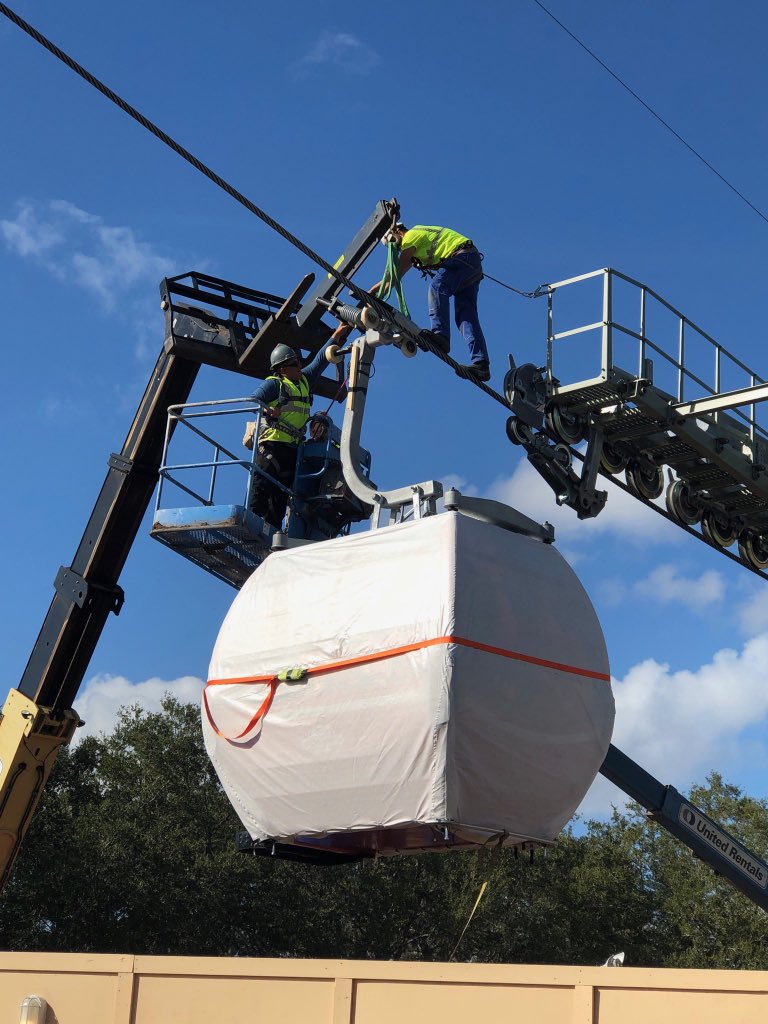 PHOTOS - First Disney Skyliner gondolas installed around property
